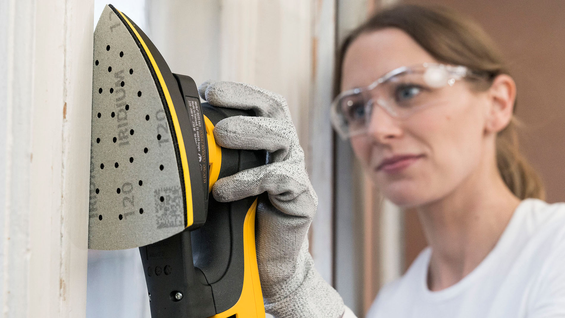 Window Restoration: How to Sand Window and Door Frames - Mirka