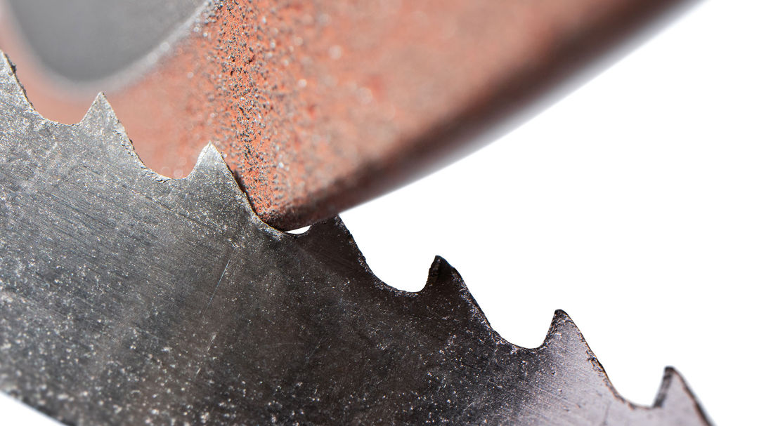 Saw Grinding and Resharpening - Mirka