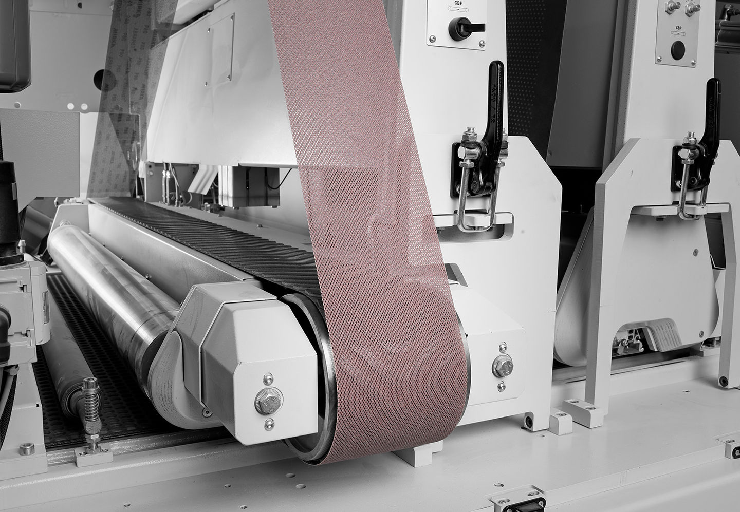 Belt sanding with wide belts and narrow belts - Mirka