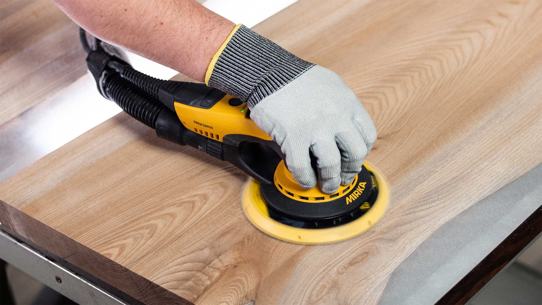 How to get the perfect finish on the epoxy resin river table - Mirka