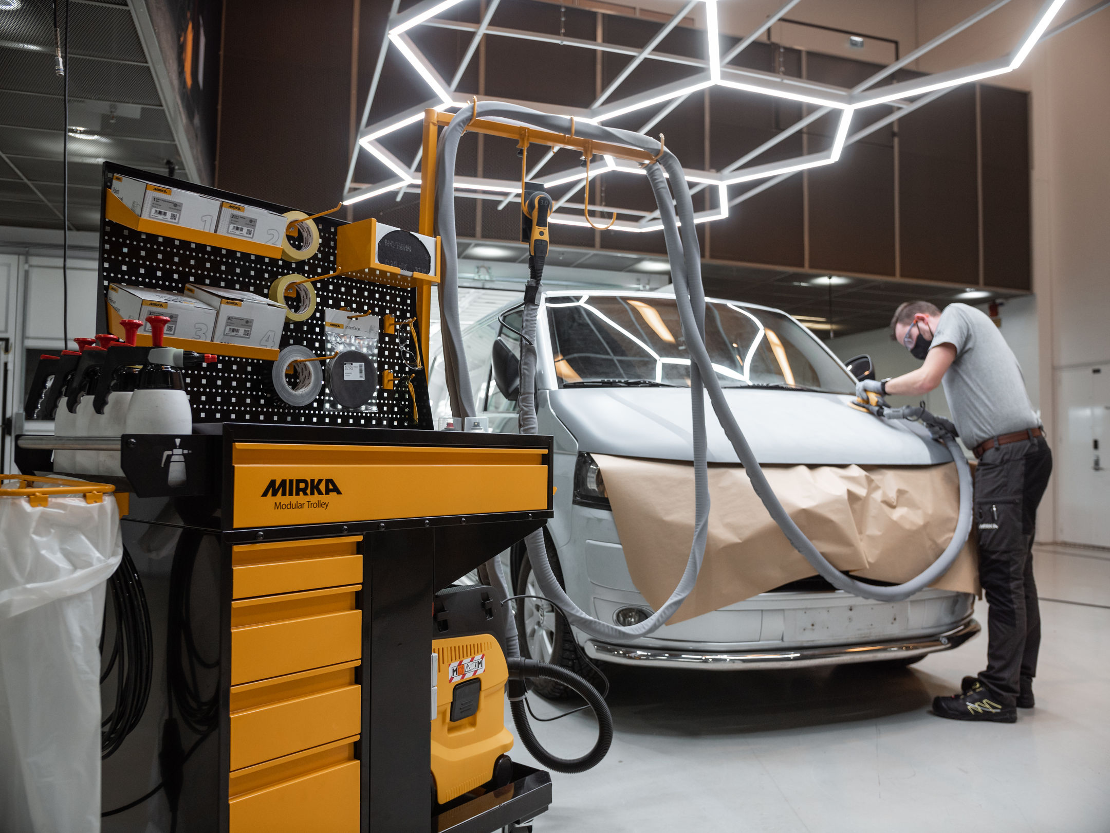 Build your optimal workflow with the customizable Mirka Modular Trolley ...